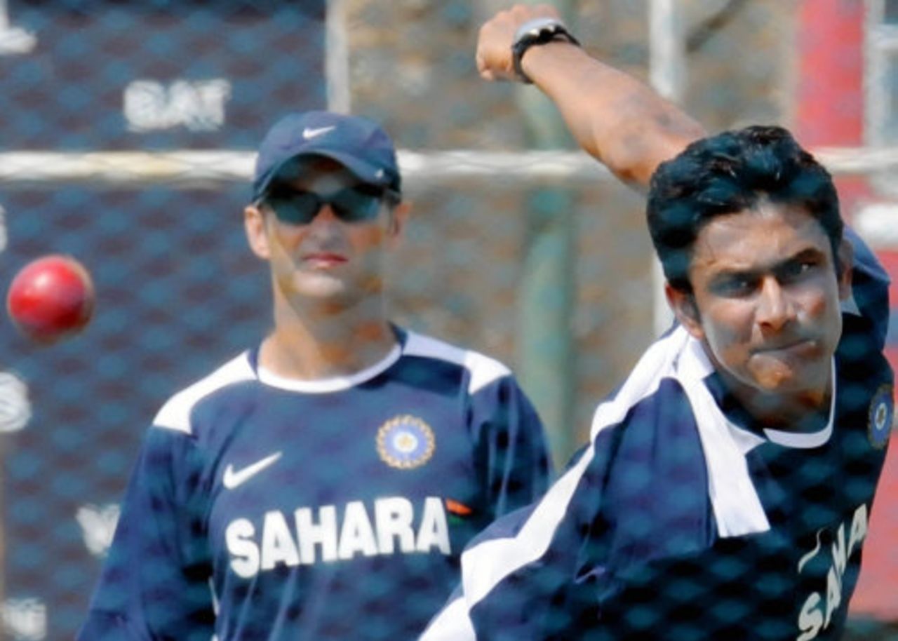 Gary Kirsten And Anil Kumble Discuss Strategy ESPNcricinfo