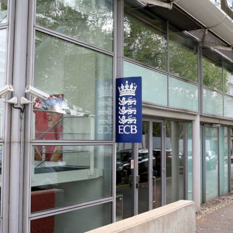 derek brewer cricket