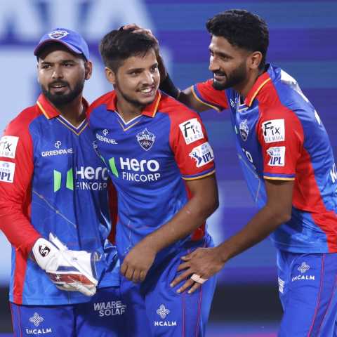 irfan pathan bowling record