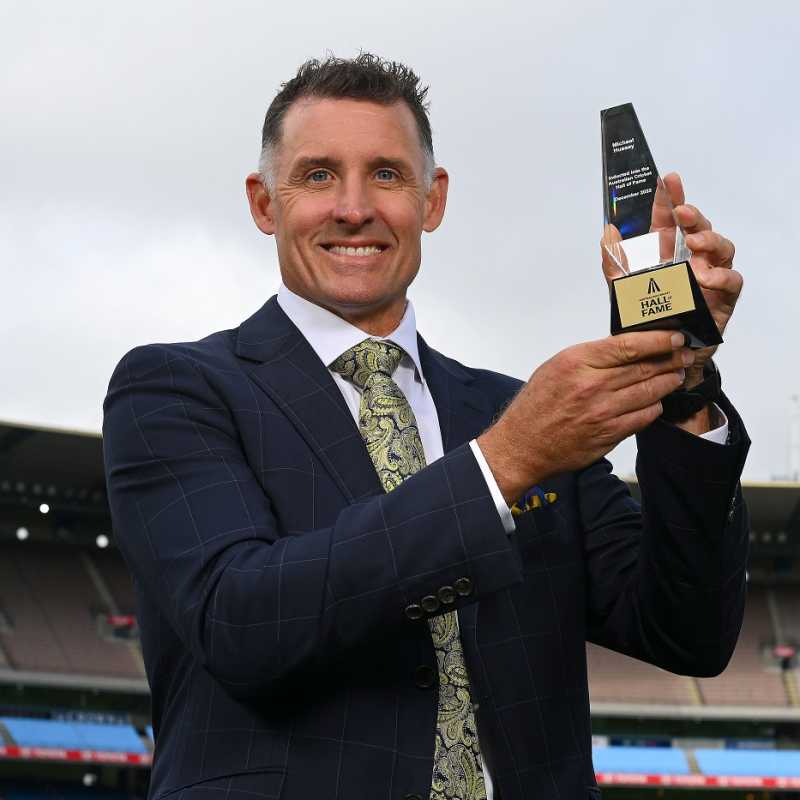 michael hussey
