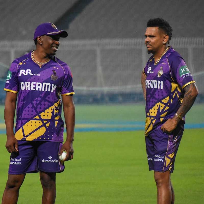 dwayne bravo bowling type