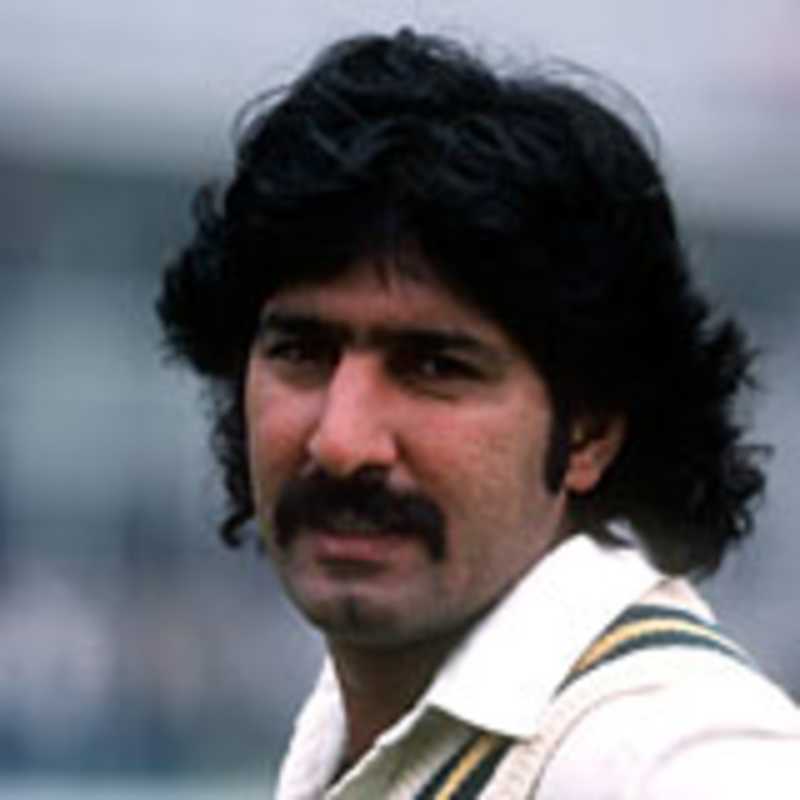 pakistani cricketer sarfraz