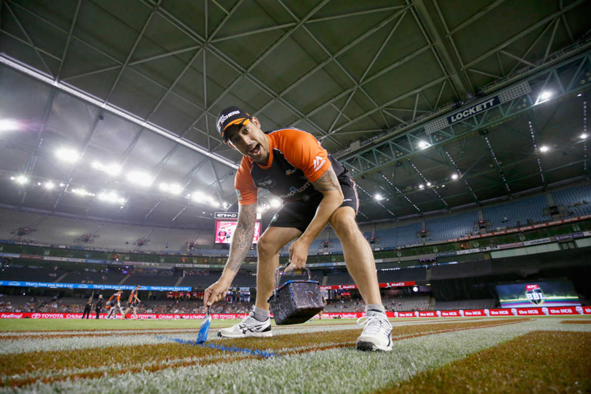 mitchell johnson 4k wallpaper