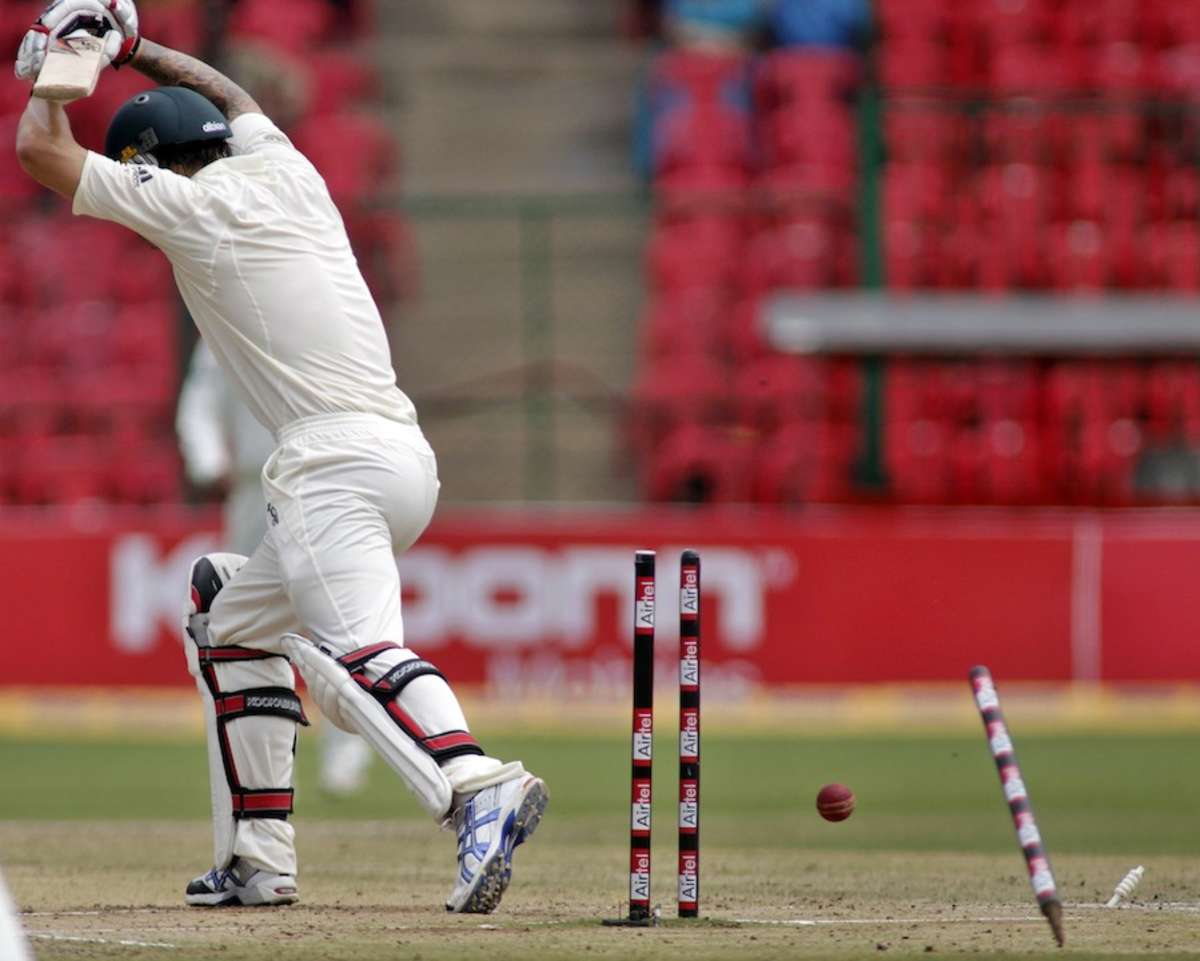 mitchell johnson bowling arm