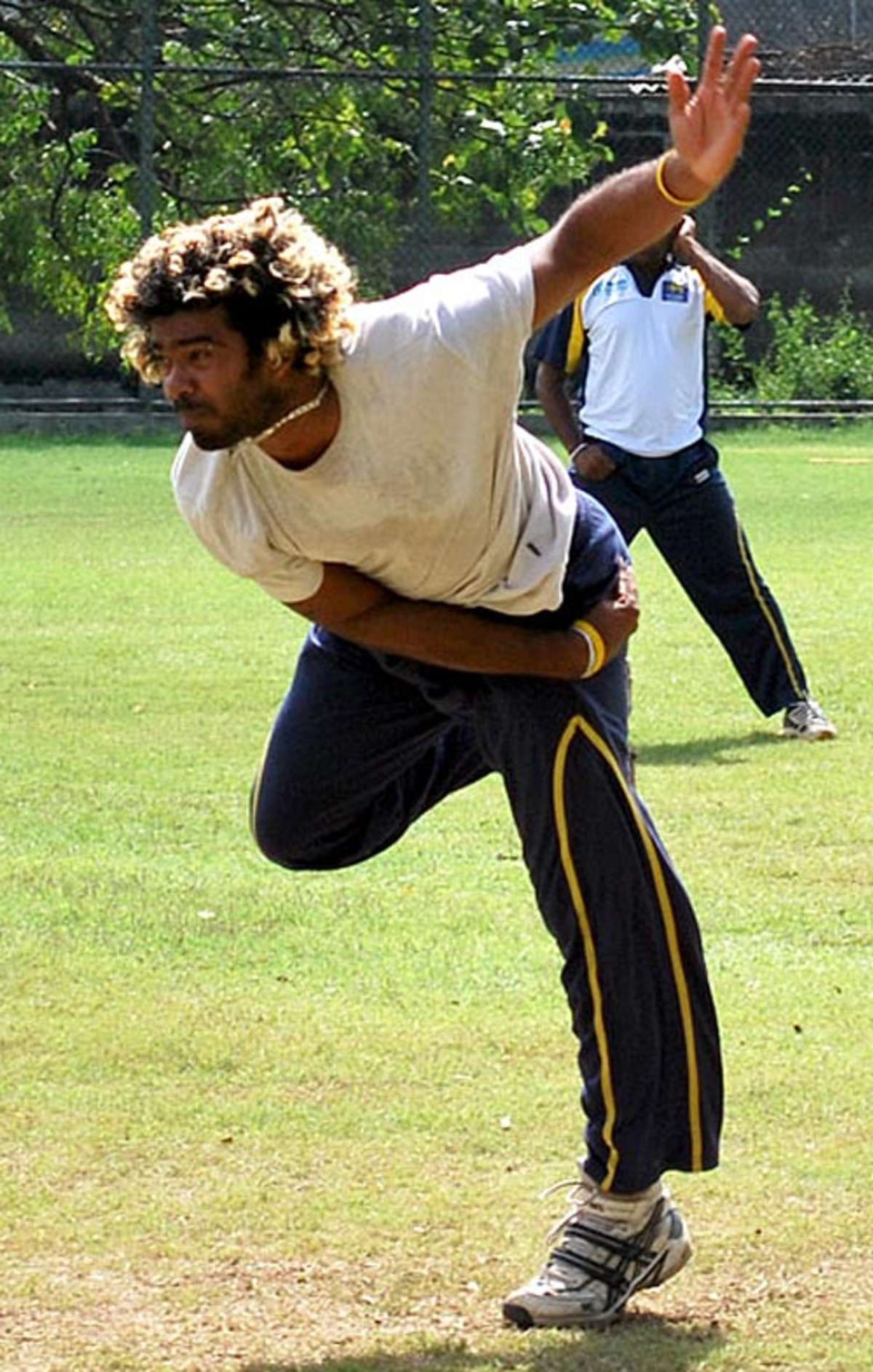 lasith malinga throw