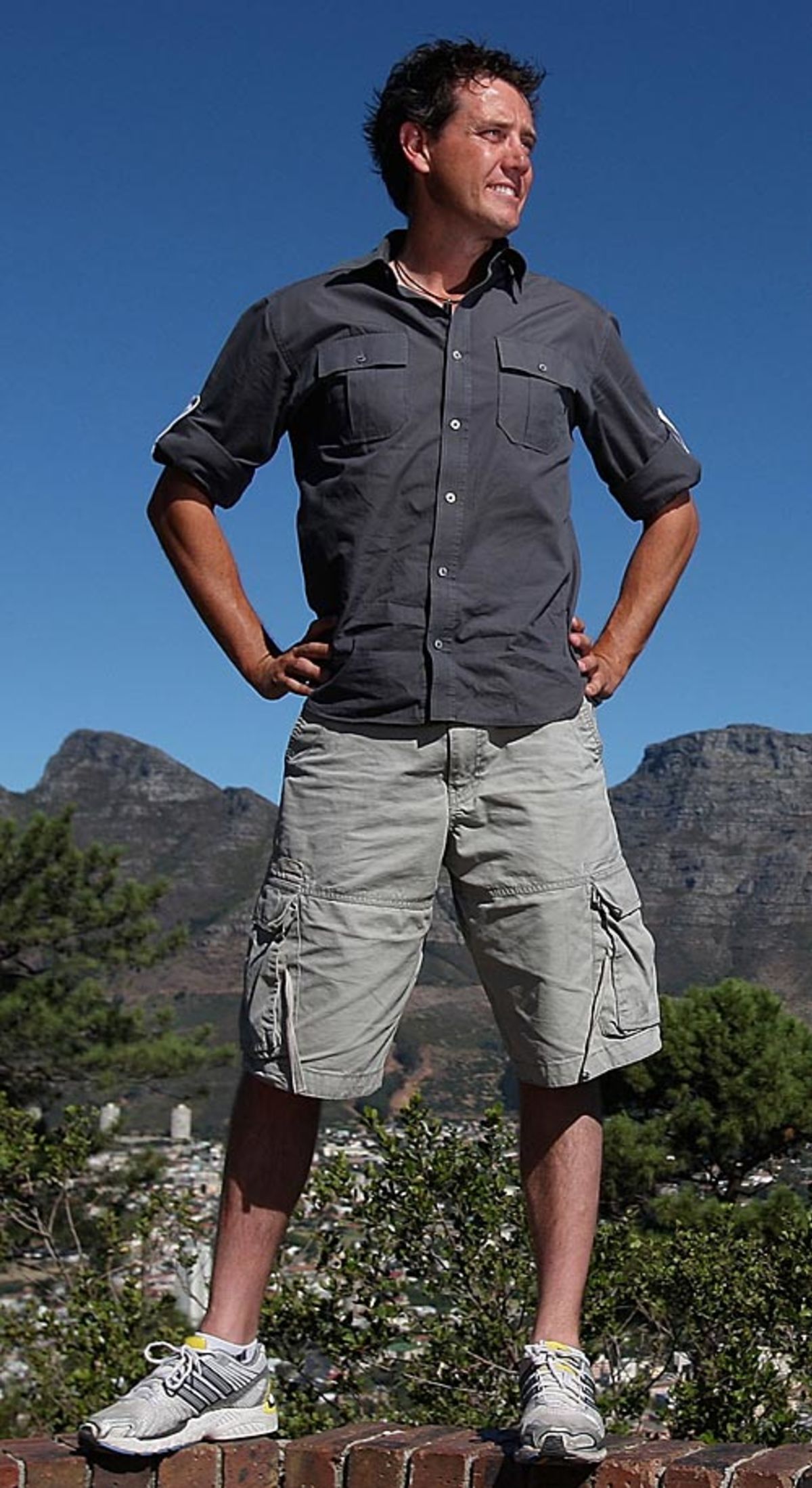 Bryce McGain stands tall in front of Table Mountain | ESPNcricinfo.com