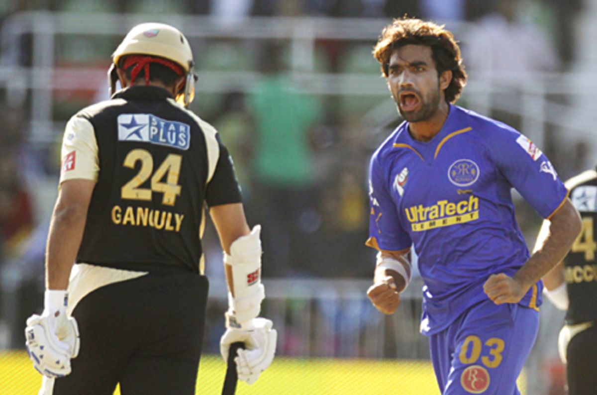 Munaf Patel is pumped up after dismissing Sourav Ganguly | ESPNcricinfo.com