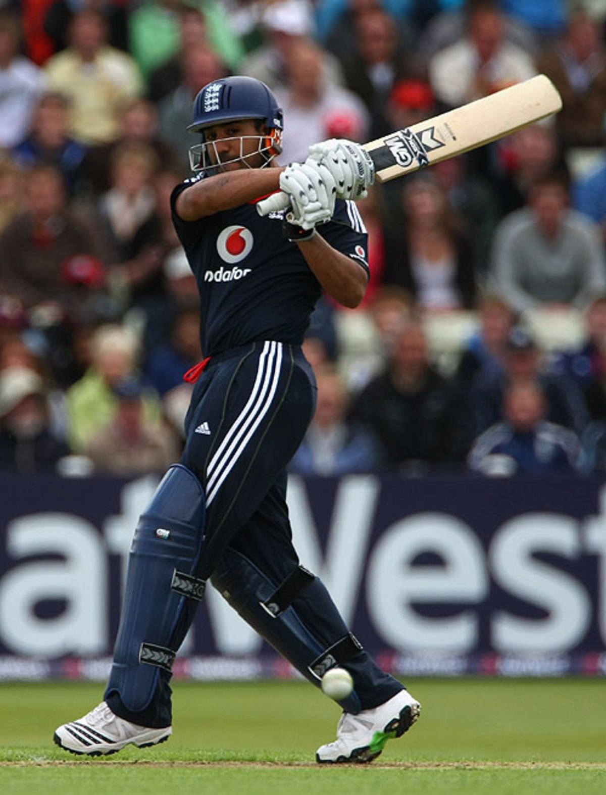 Ravi Bopara pulls during his 49 | ESPNcricinfo.com