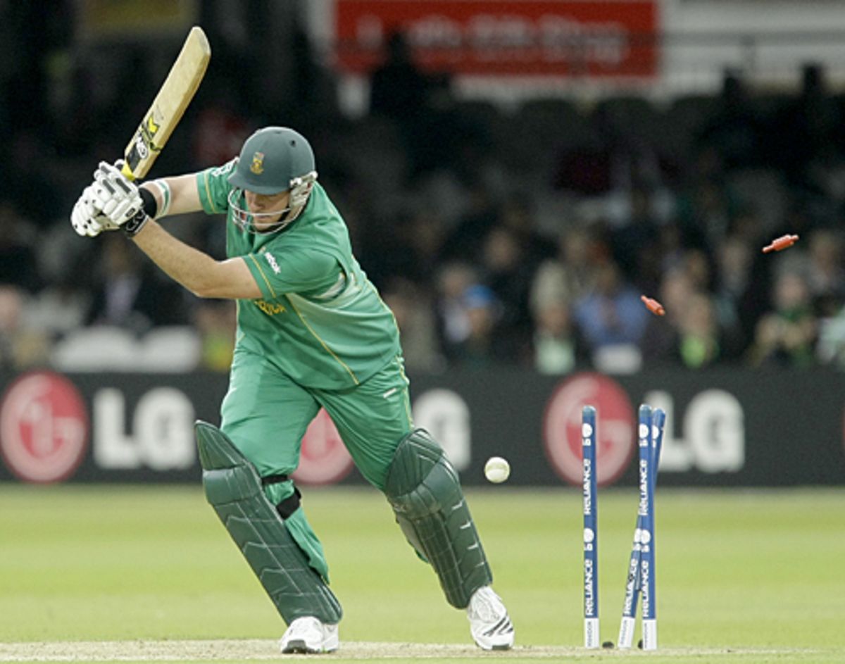 Graeme Smith is cleaned up by Ian Butler | ESPNcricinfo.com