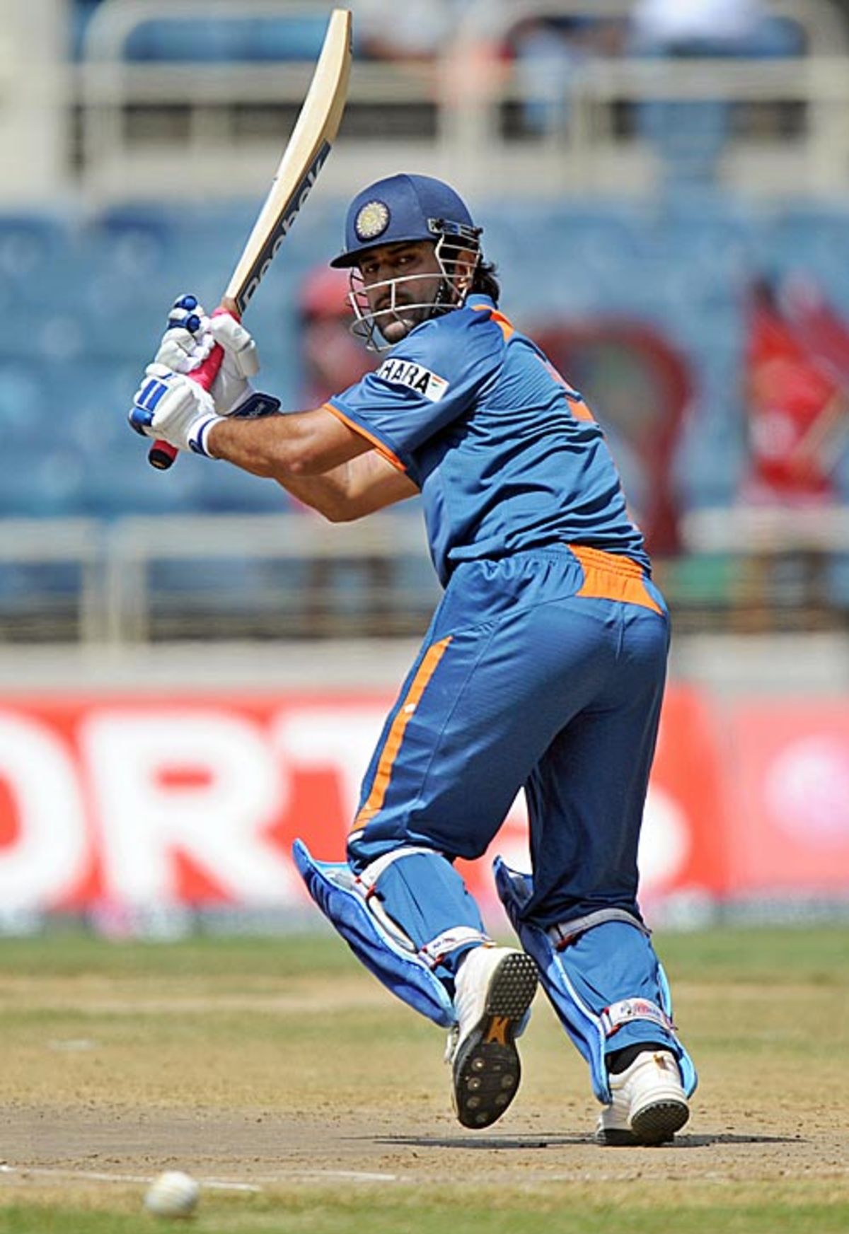 MS Dhoni clips one fine | ESPNcricinfo.com