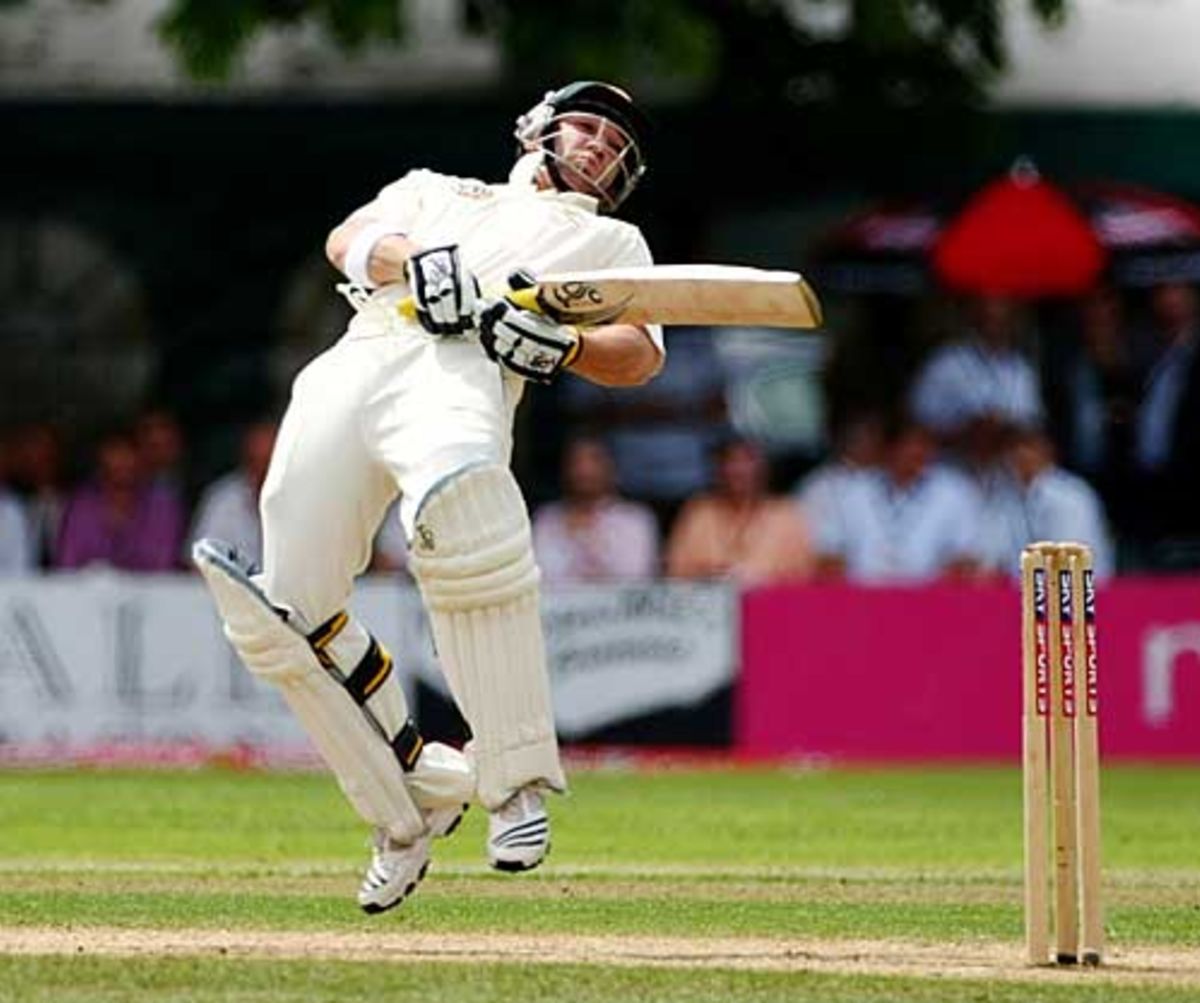 Nick Compton pulls | ESPNcricinfo.com