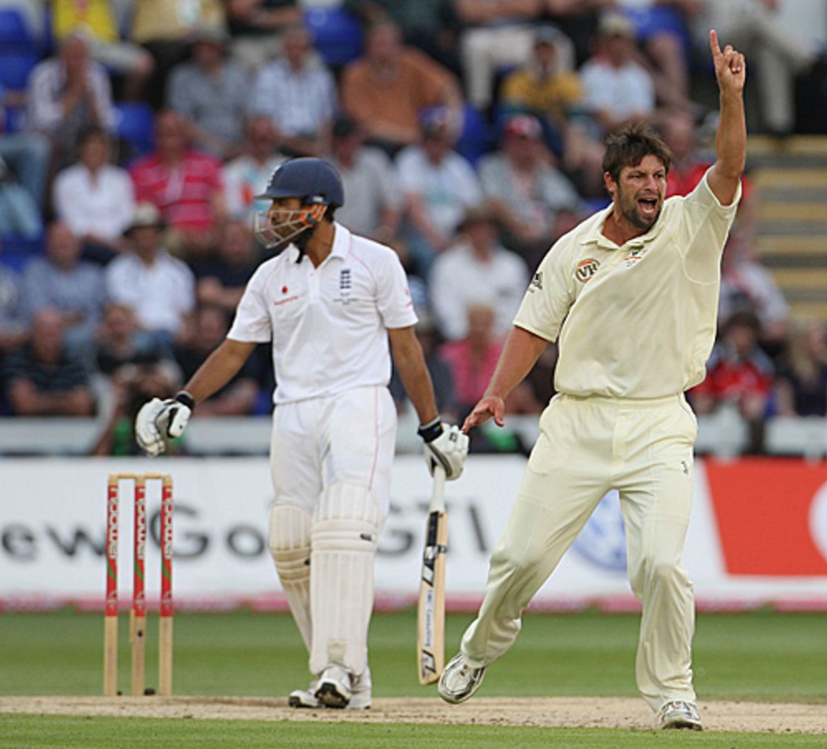Ben Hilfenhaus roars a successful, if fortuitous, appeal for the wicket ...