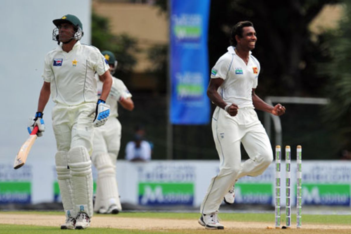 Thilan Thushara celebrates the wicket of Younis Khan | ESPNcricinfo.com