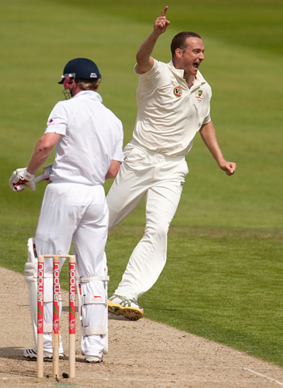 Stuart Clark celebrates the wicket of Paul Collingwood | ESPNcricinfo.com