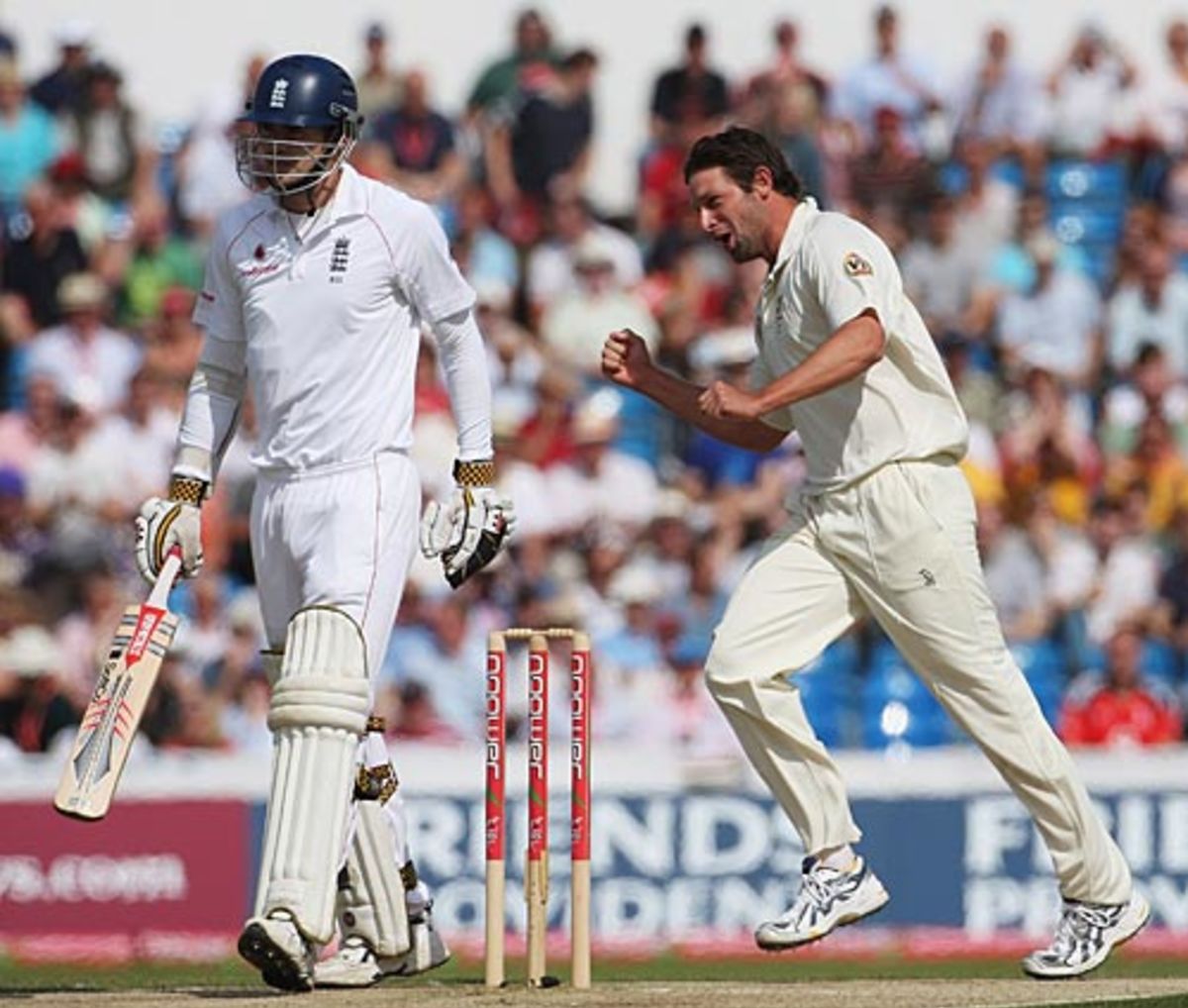 Ben Hilfenhaus celebrates as Australia move closer to victory ...