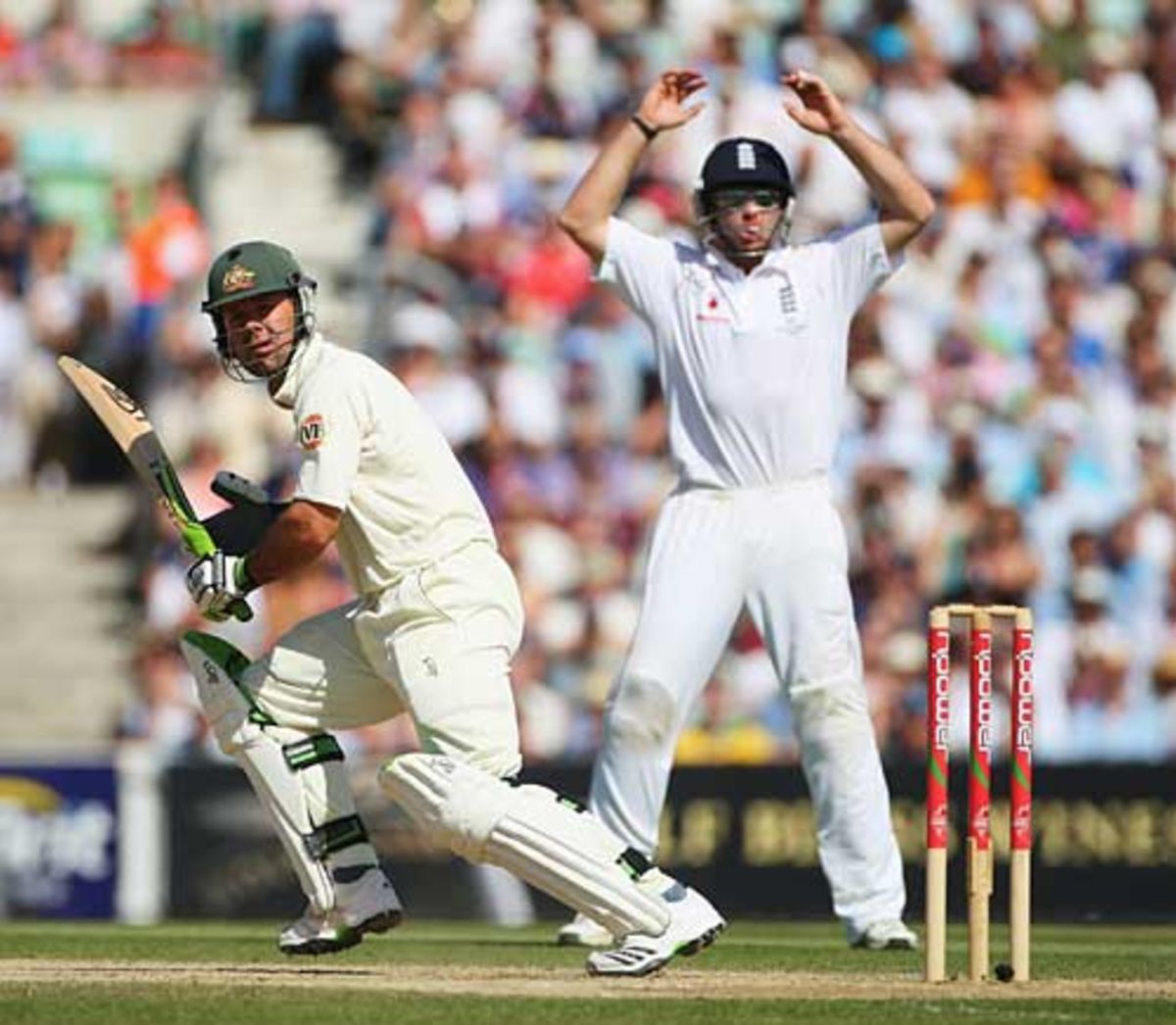 Ricky Ponting latches onto a pull | ESPNcricinfo.com