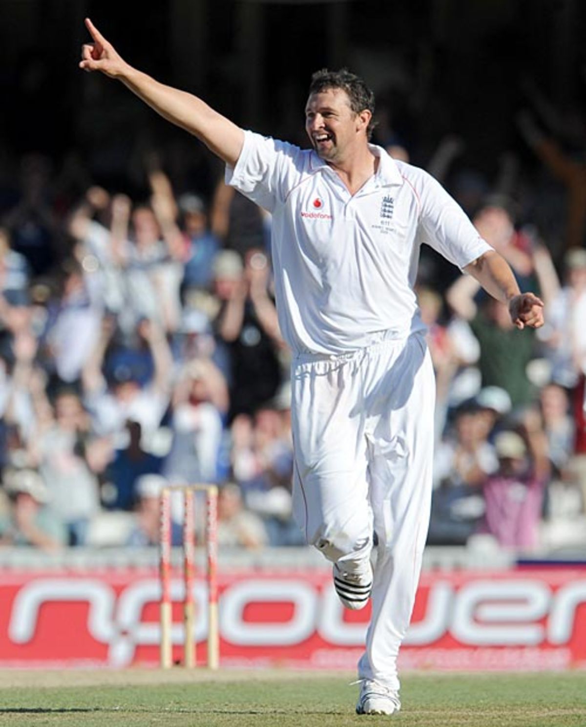 Steve Harmison is all smiles after his double strike | ESPNcricinfo.com