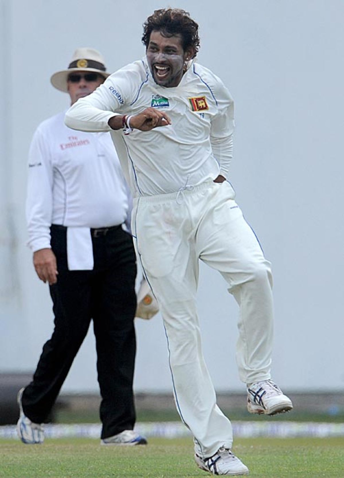 Chamara Kapugedera tumbles to hold on to a sharp chance | ESPNcricinfo.com