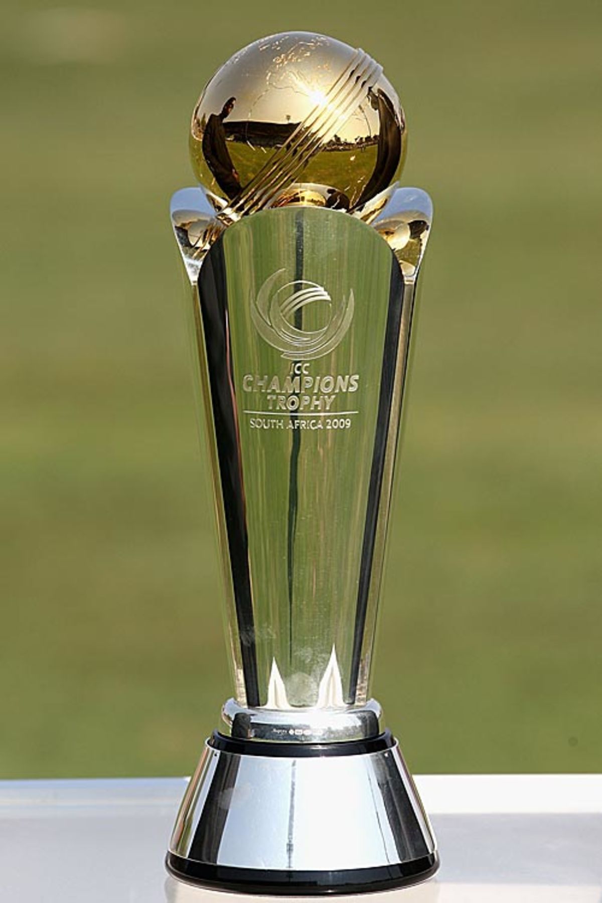 The glittering trophy in all its splendour | ESPNcricinfo.com