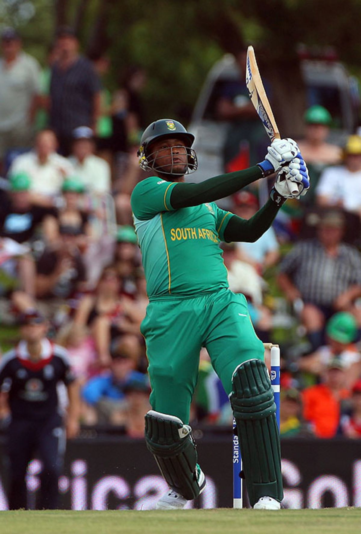 Loots Bosman went on the rampage against England's wayward bowlers ...