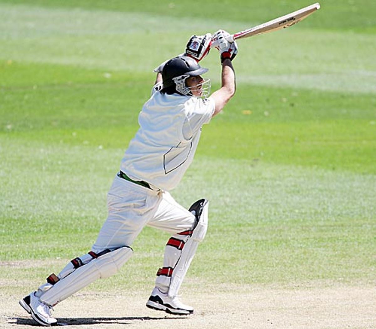 Shane Bond started well in his first Test after returning to the ...