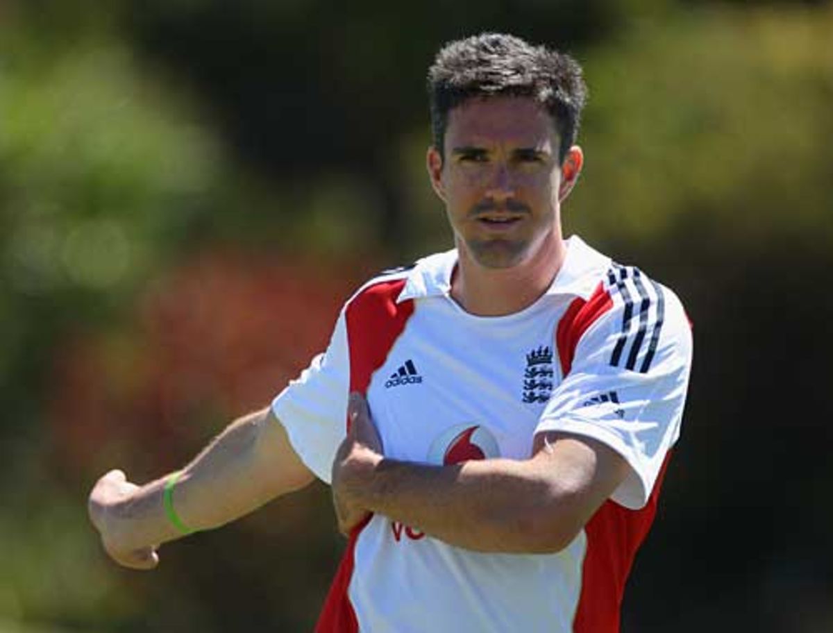 Kevin Pietersen stretches during England's training session | ESPNcricinfo.com
