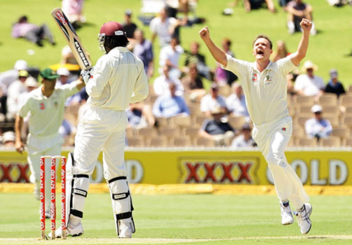 Doug Bollinger picks up Chris Gayle | ESPNcricinfo.com
