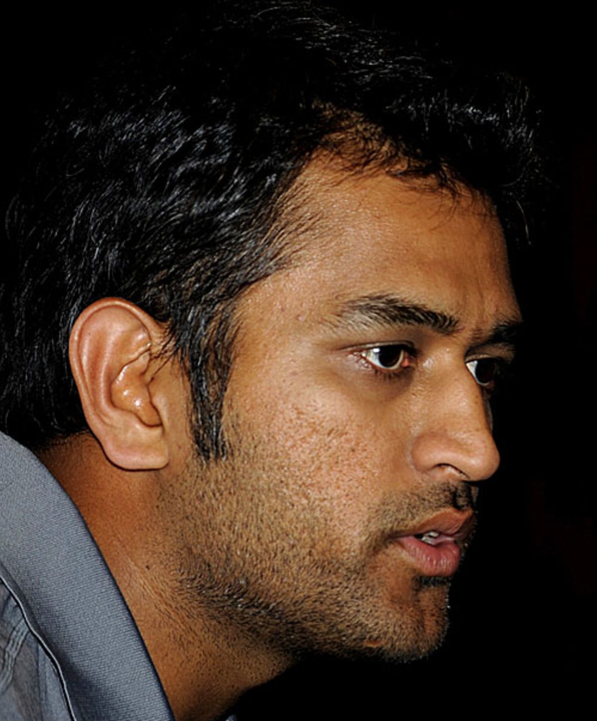 MS Dhoni addresses the media before departing for Bangladesh ...