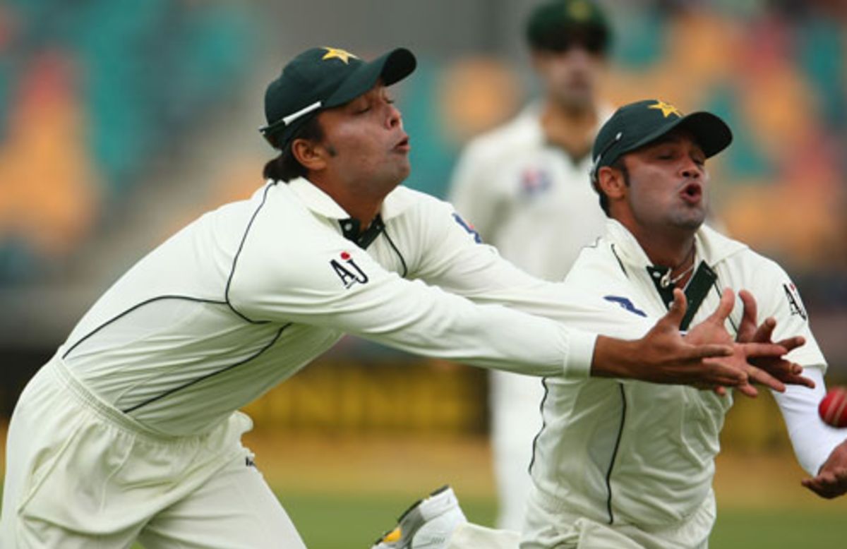 Ricky Ponting continues to pull despite some problems with the shot ...