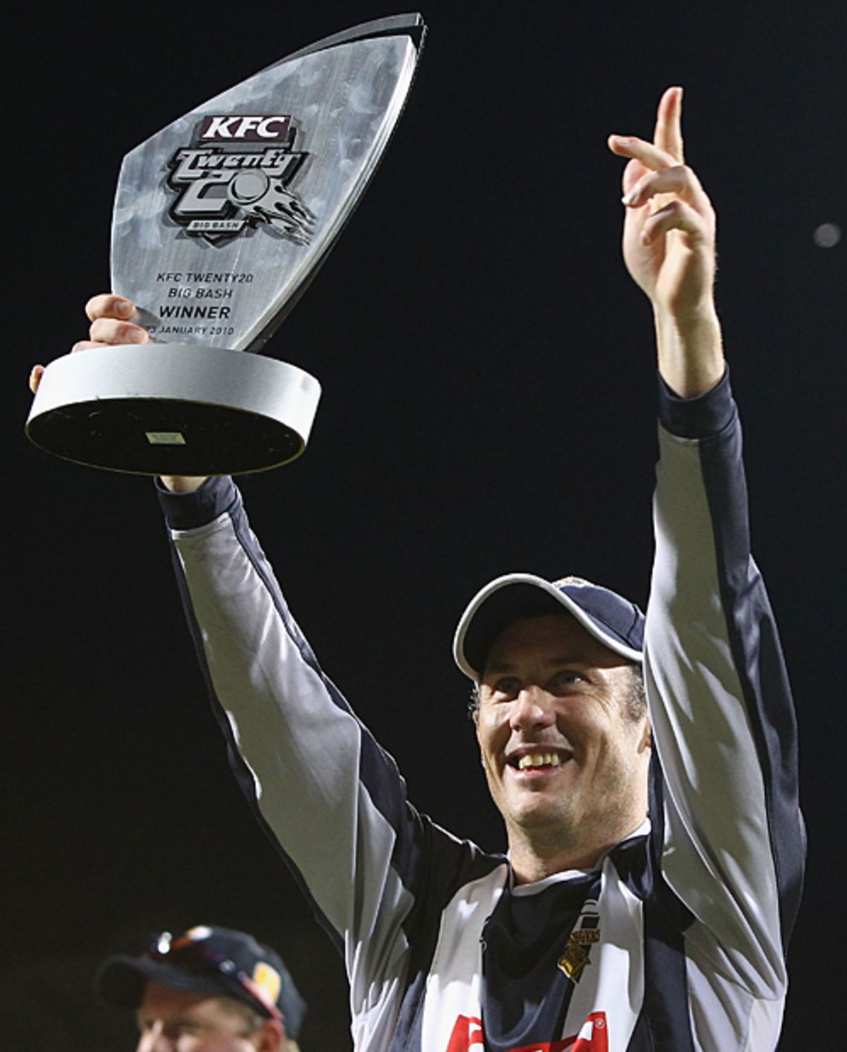David Hussey lifts the Big Bash trophy | ESPNcricinfo.com