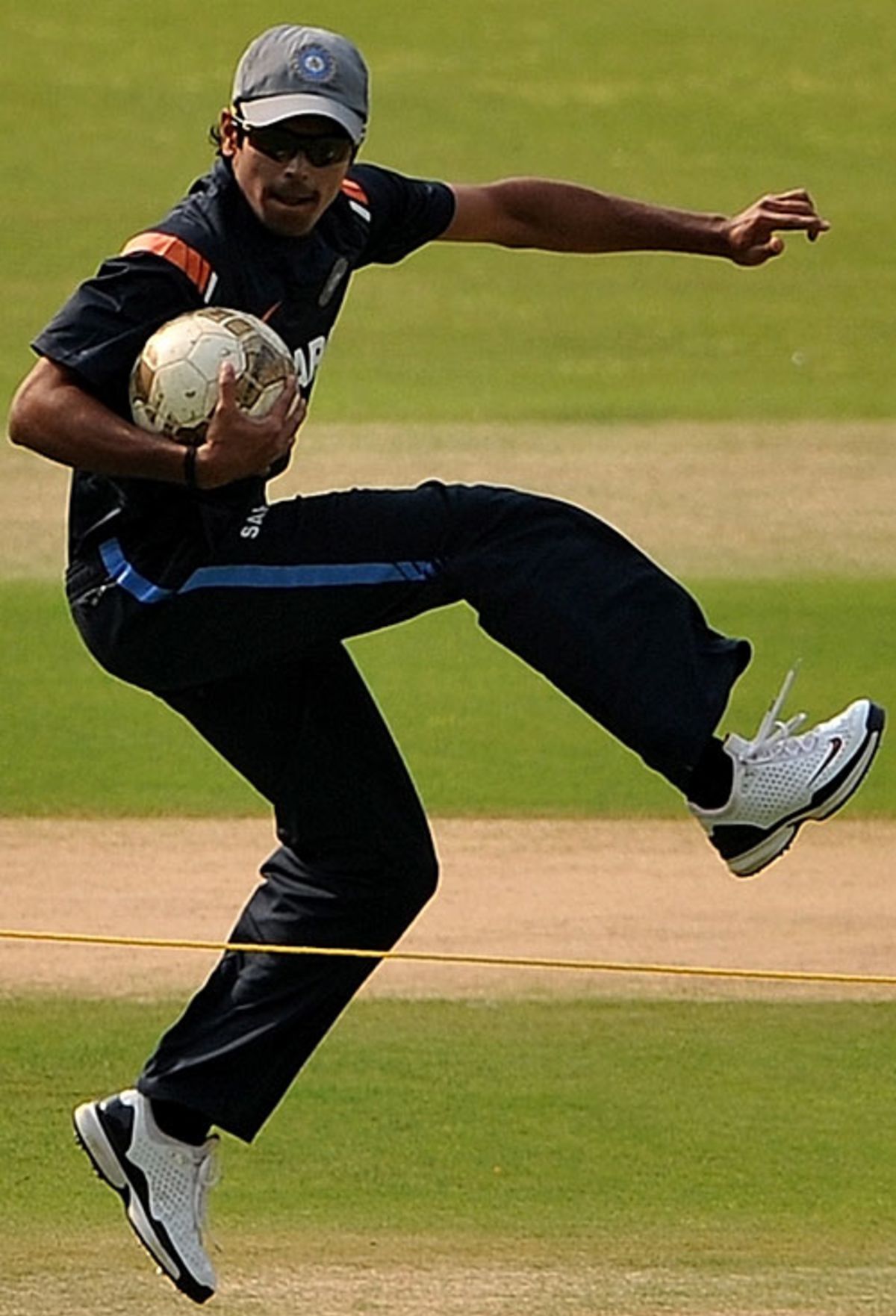 S Badrinath goes through an exhaustive routine | ESPNcricinfo.com