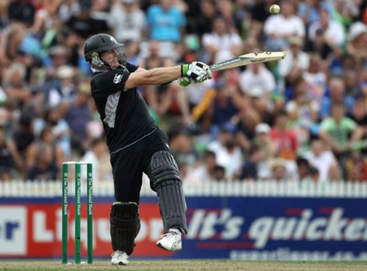 Scott Styris hooks during his 41 | ESPNcricinfo.com