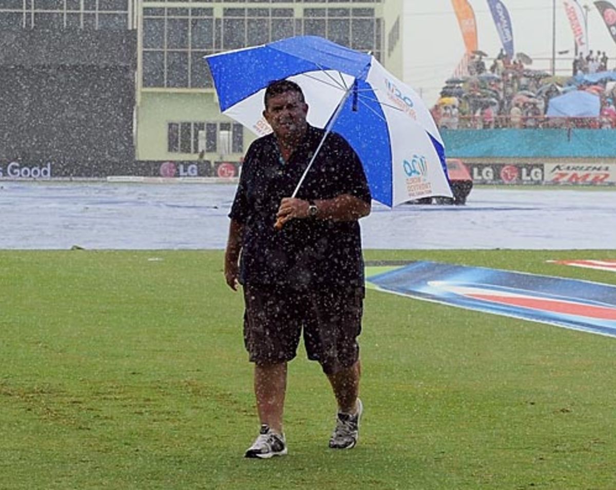 A super sopper at work | ESPNcricinfo.com