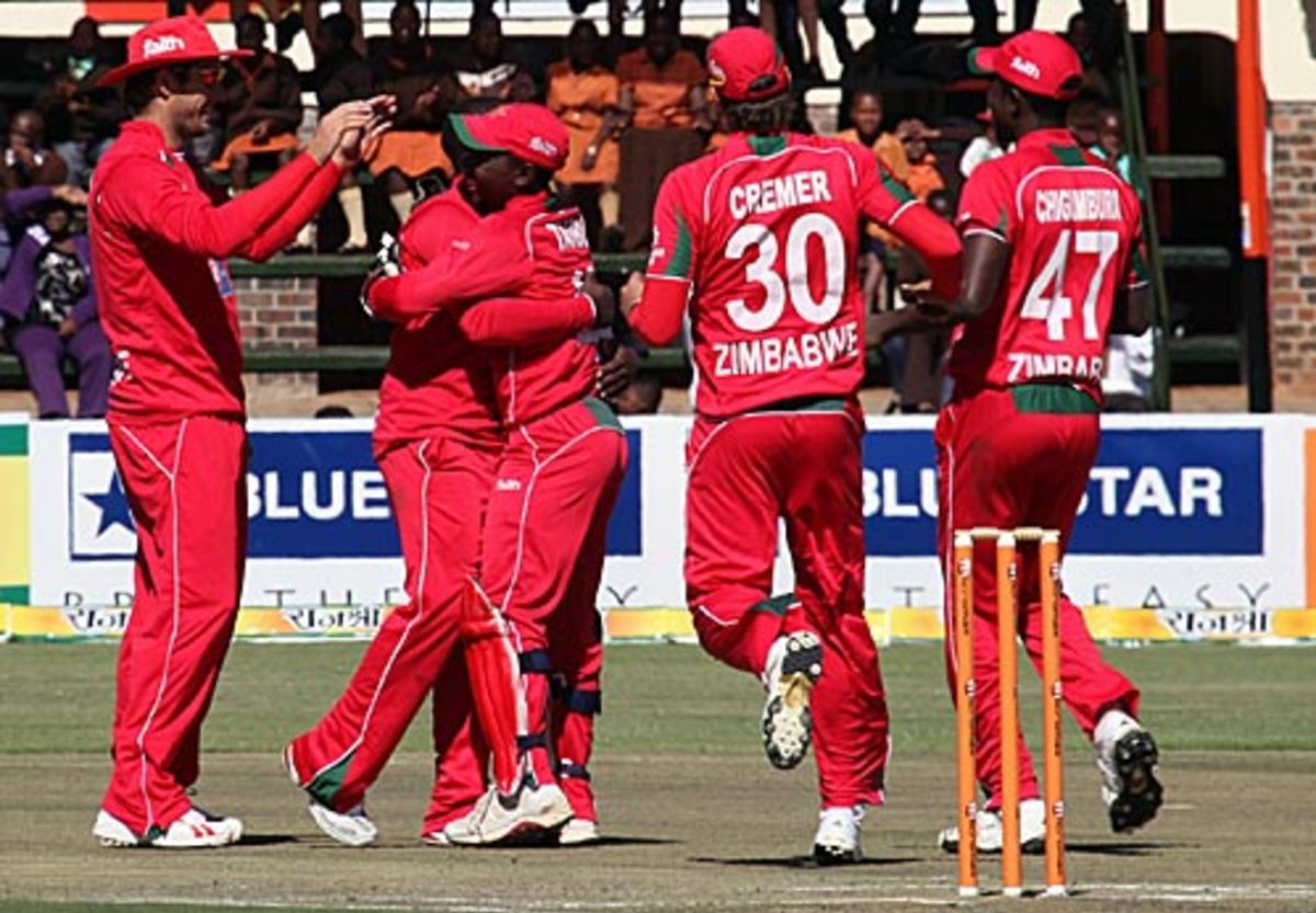Ryan Sidebottom skips during England's practice session | ESPNcricinfo.com