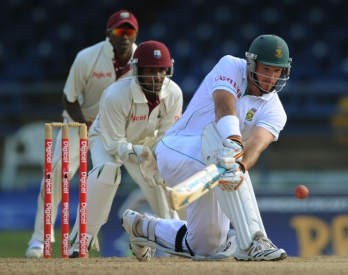 Graeme Smith battled hard for his half-century, which came from 78 ...