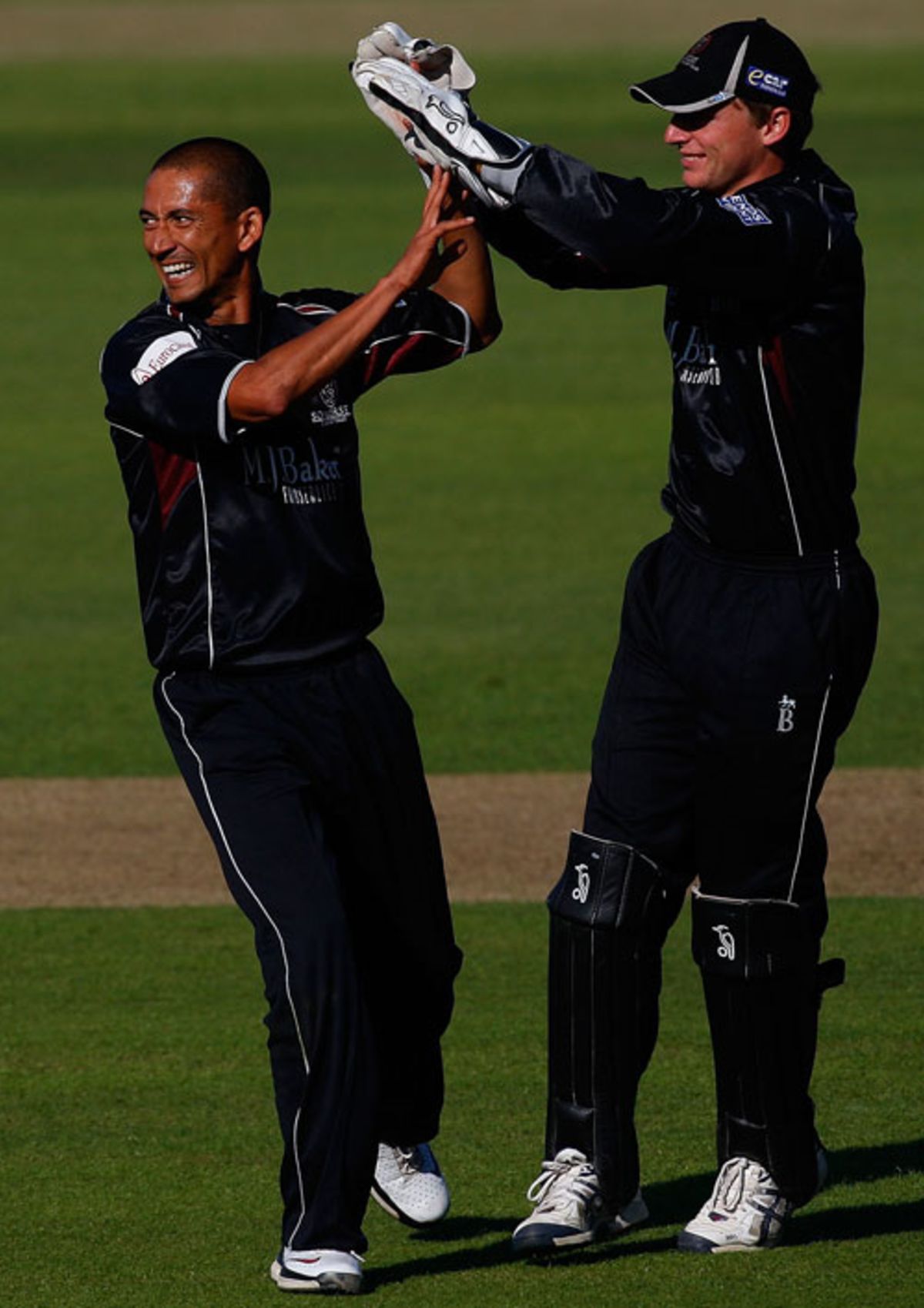 Alfonso Thomas' tight spell of 3 for 24 was not enough to give his side ...