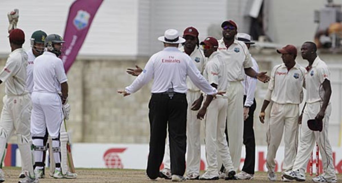Jacques Kallis and Kemar Roach confront each other | ESPNcricinfo.com