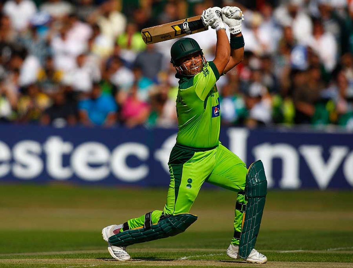 Steven Smith pinned Shahid Afridi lbw for a first-ball duck ...