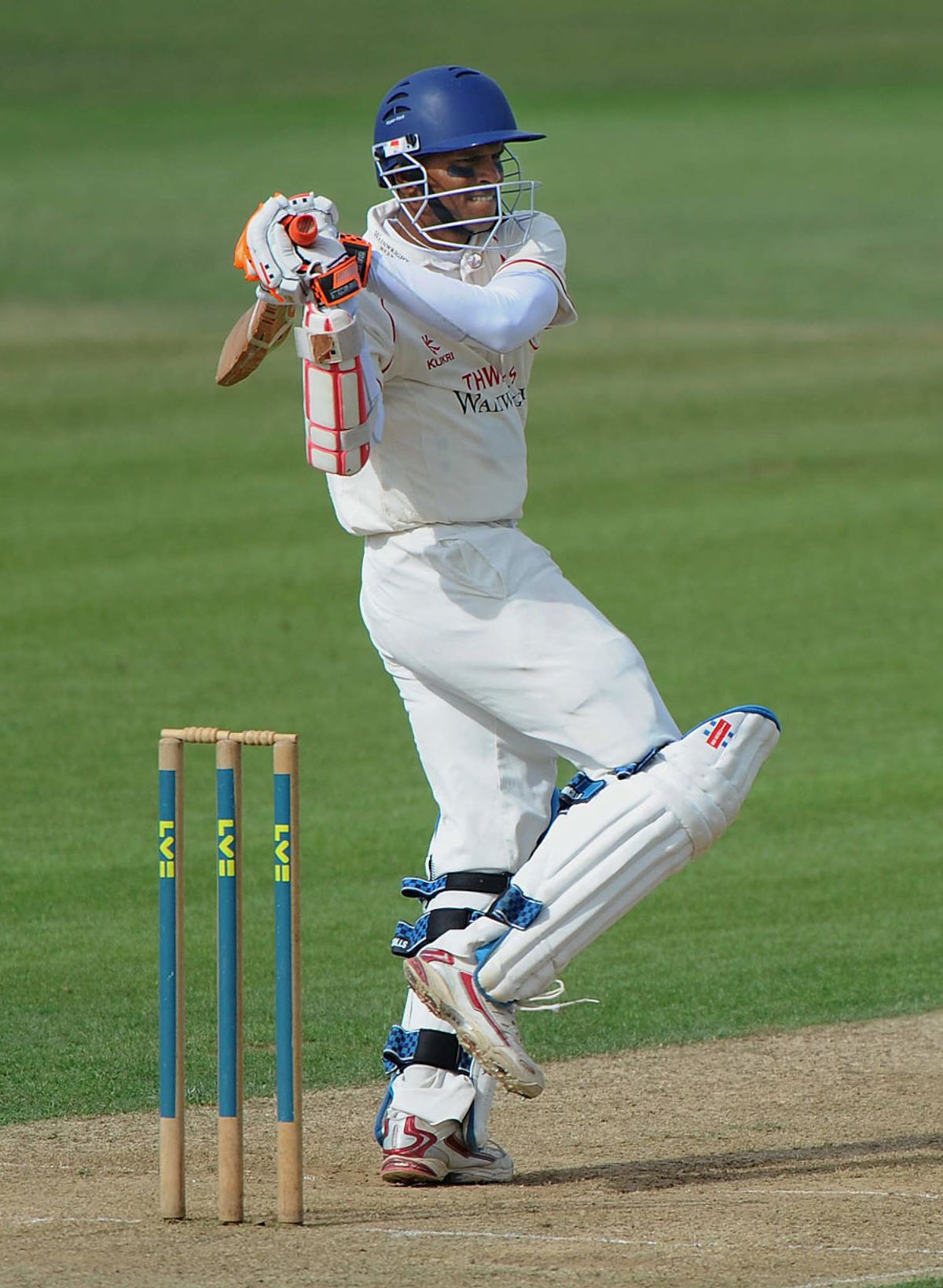 David Balcombe celebrates removing Paul Horton as Lancashire struggled ...