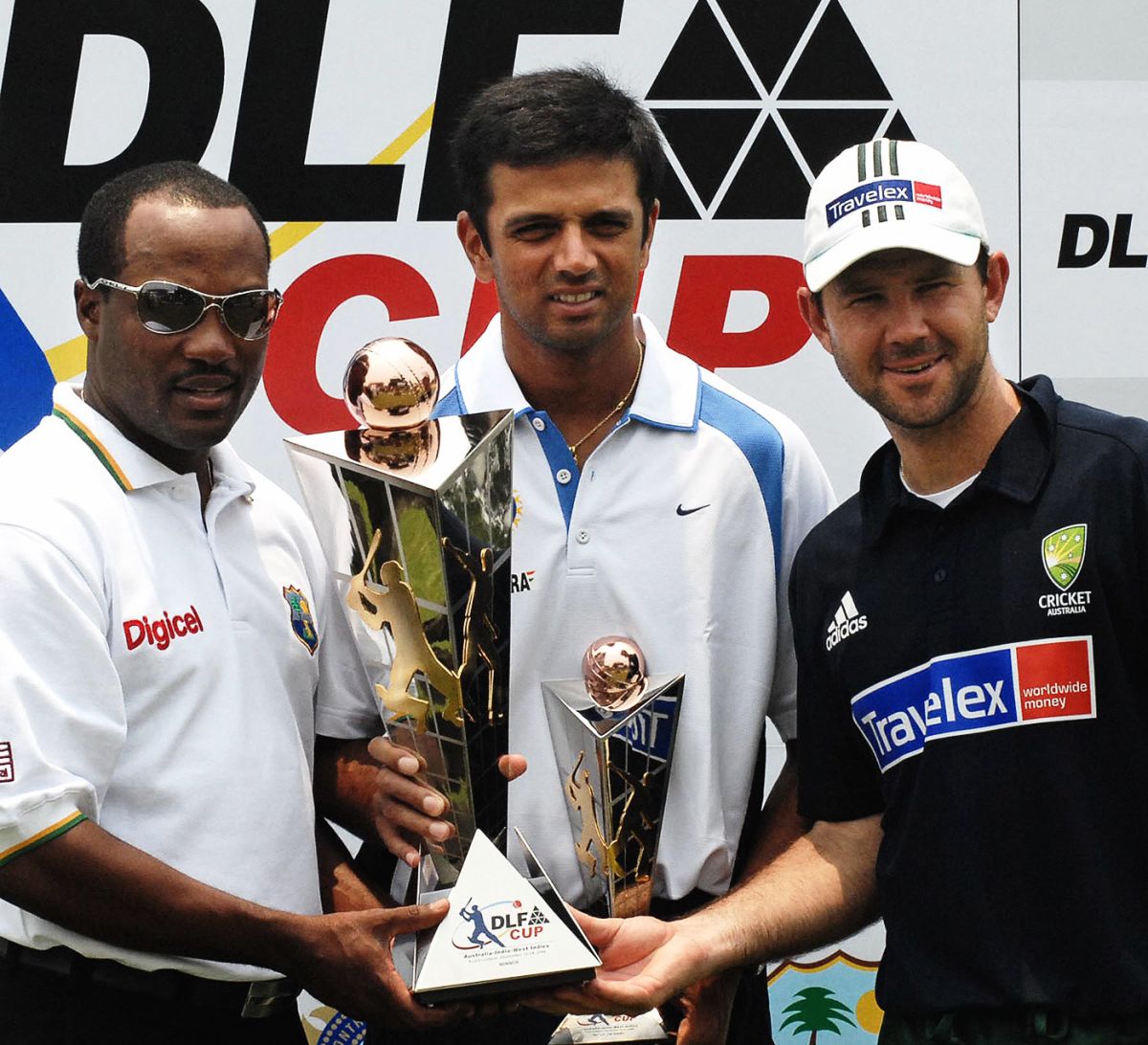 Pakistan celebrate their victory against Hong Kong | ESPNcricinfo.com