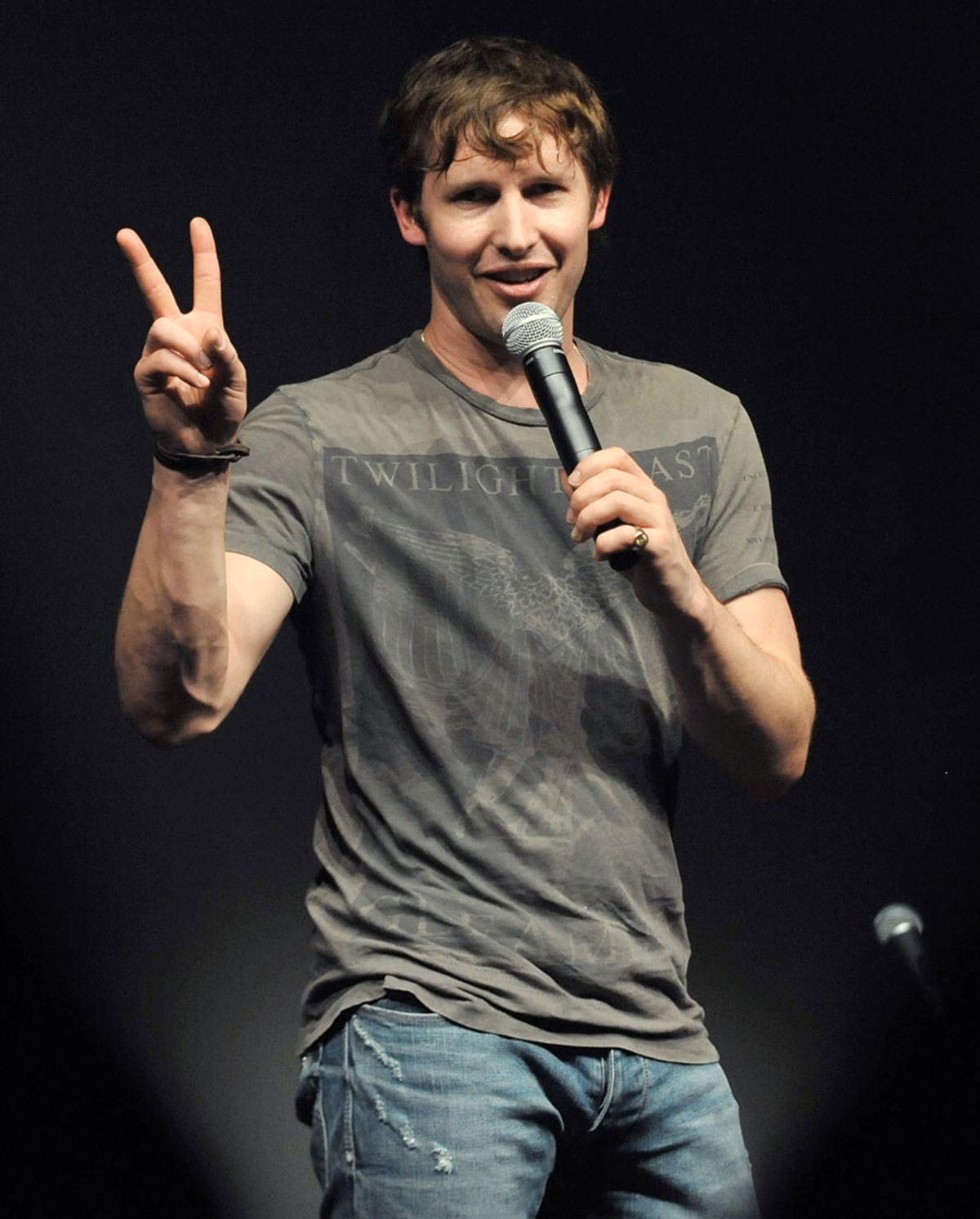 British pop singer James Blunt performs in France | ESPNcricinfo.com