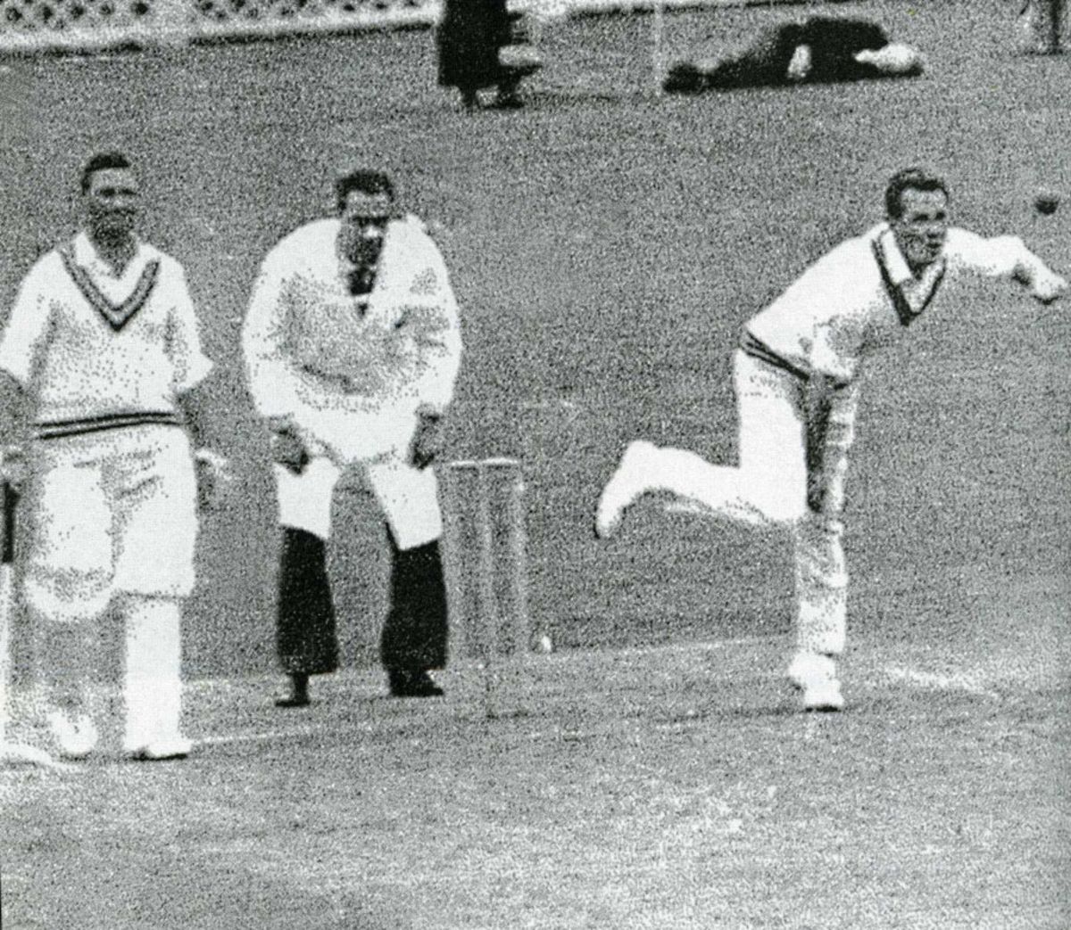 Sutcliffe displays his batting stance | ESPNcricinfo.com