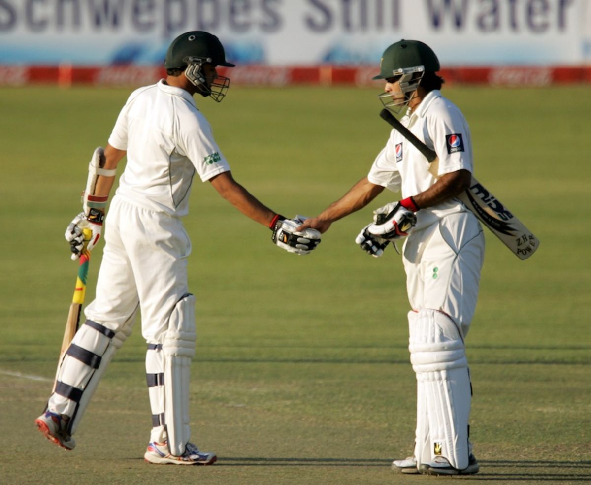 Azhar Ali and Mohammad Hafeez added 108 runs before stumps ...