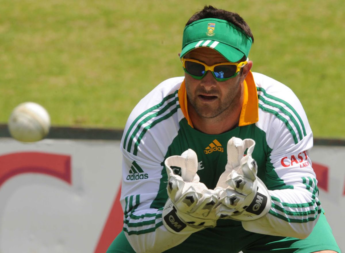 Mark Boucher trains during South Africa's practice session ...