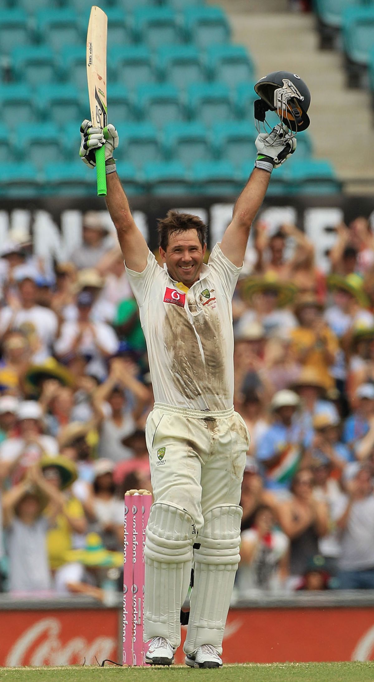 Ricky Ponting stands arms aloft after completing his 40th Test hundred ...