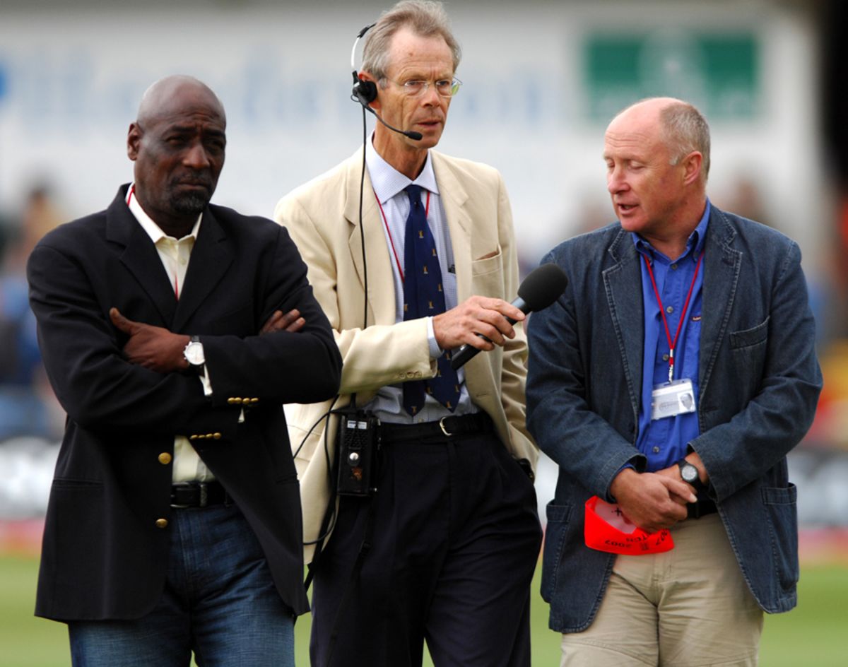 Viv Richards, Christopher Martin-Jenkins and Vic Marks on the field ...