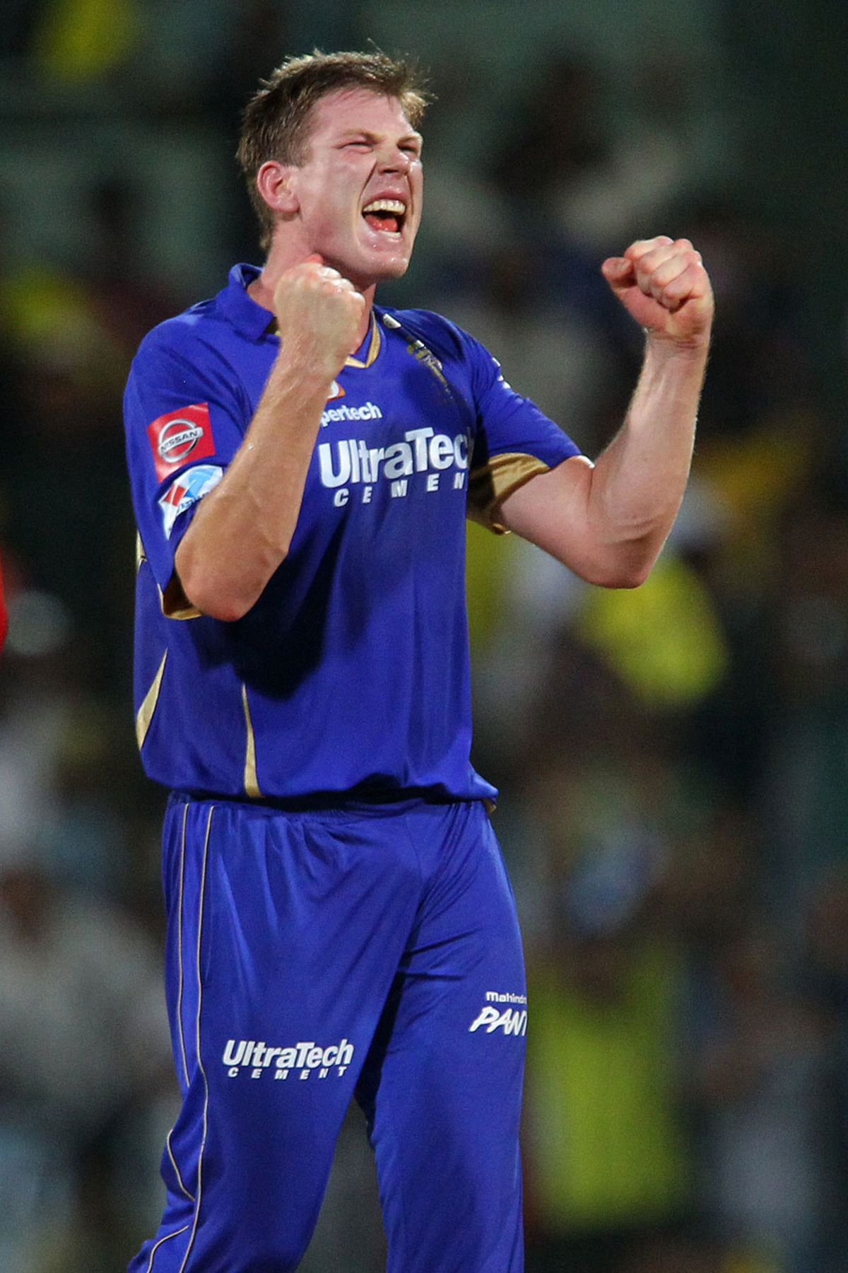 Dwayne Bravo breaks into a dance after scoring the winning runs | ESPNcricinfo.com