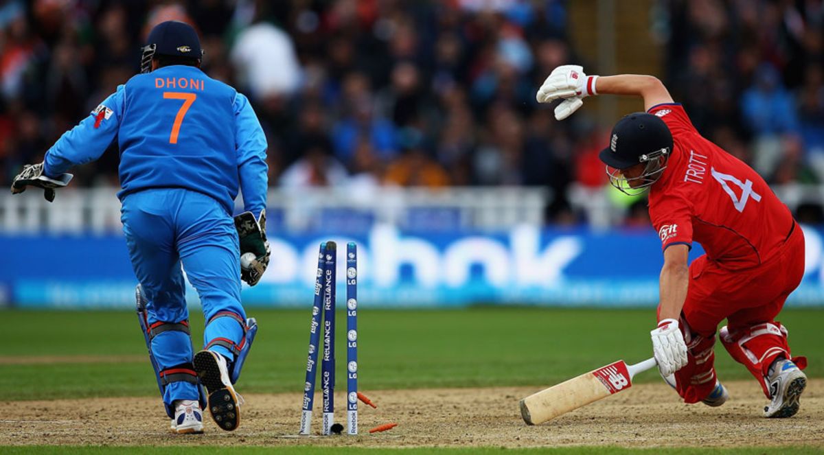 MS Dhoni stumps Jonathan Trott | ESPNcricinfo.com