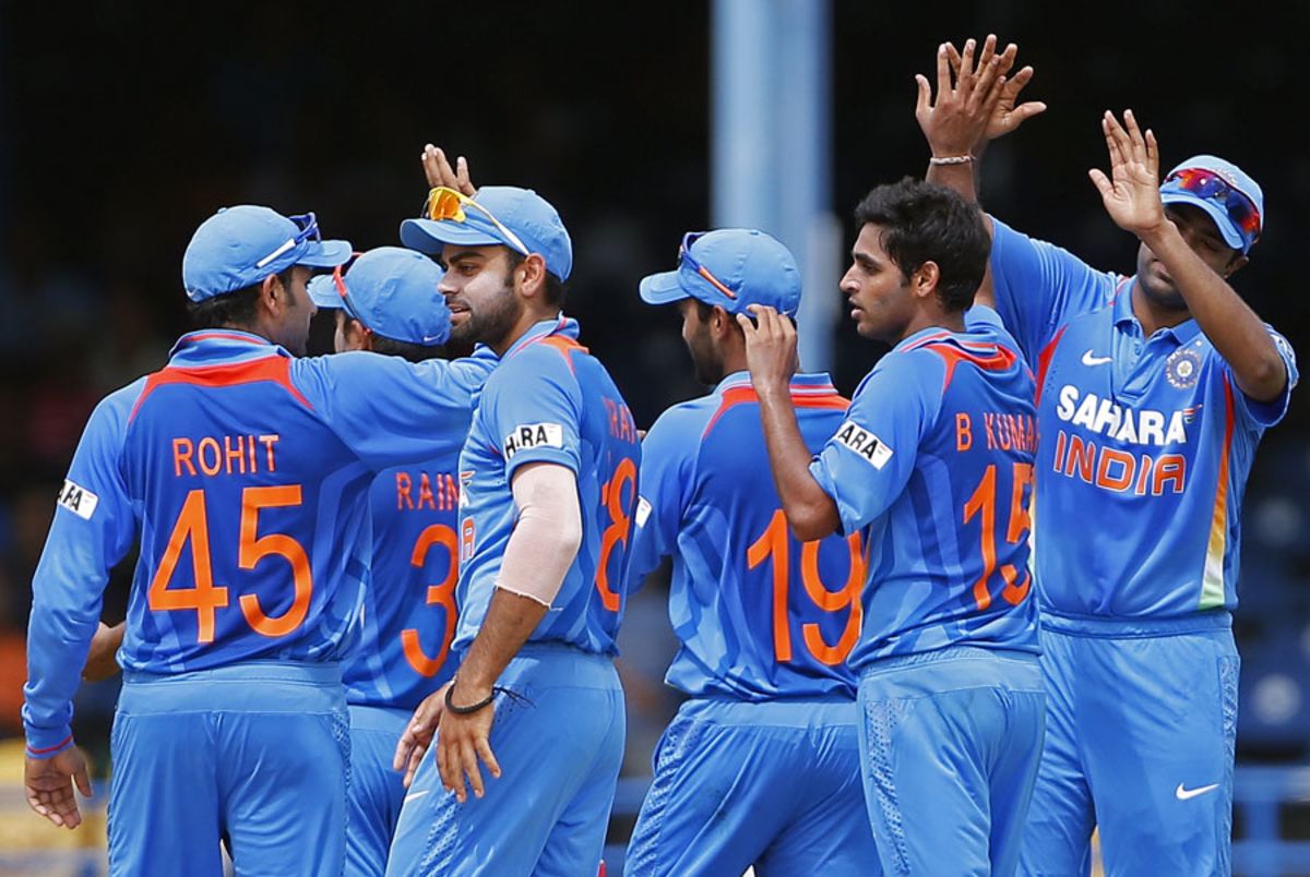 Bhuvneshwar Kumar removed both Sri Lankan openers | ESPNcricinfo.com Bhuvneshwar Kumar removed both Sri Lankan openers | ESPNcricinfo.com