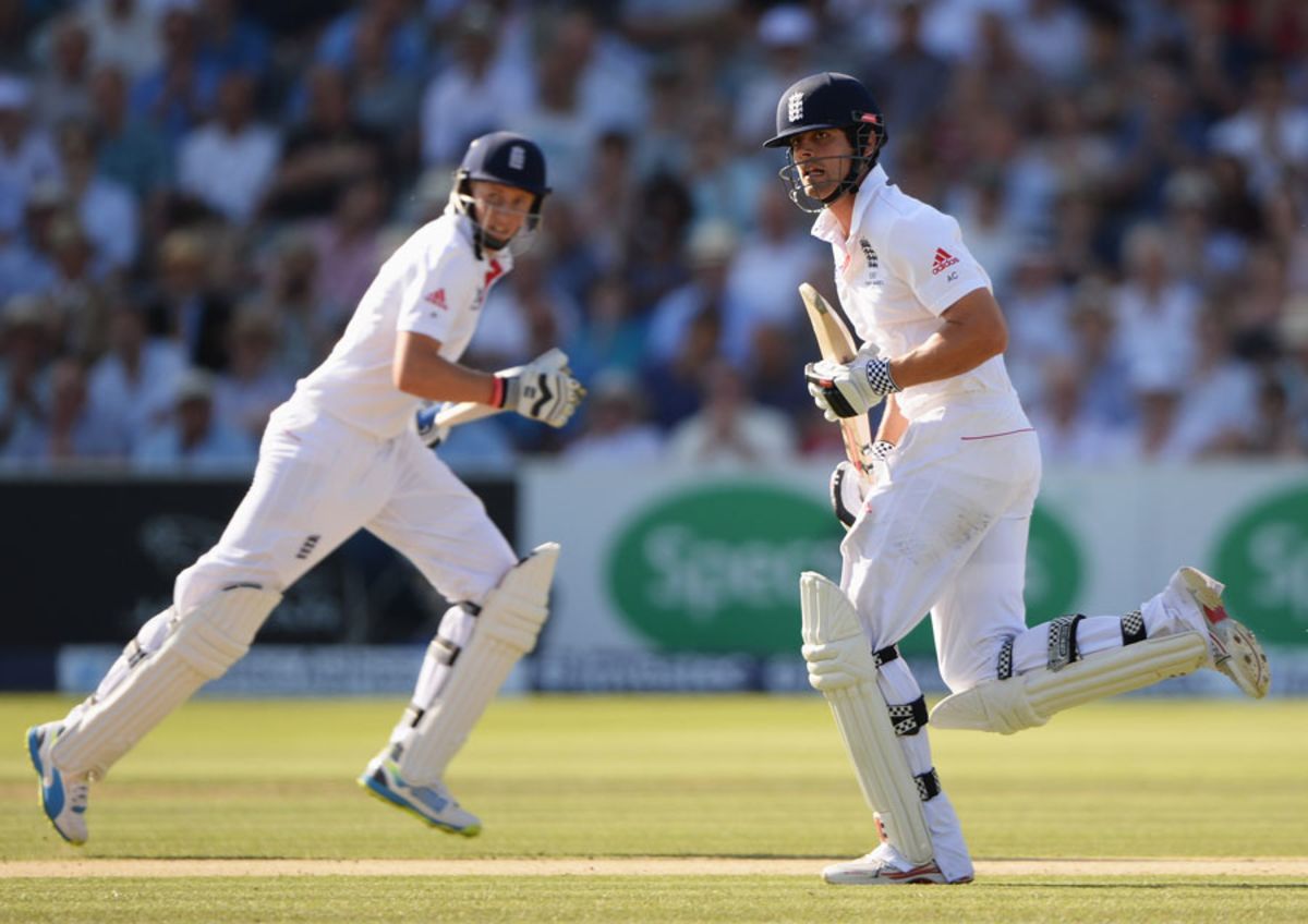Peter Siddle removed Alastair Cook via an inside edge | ESPNcricinfo.com